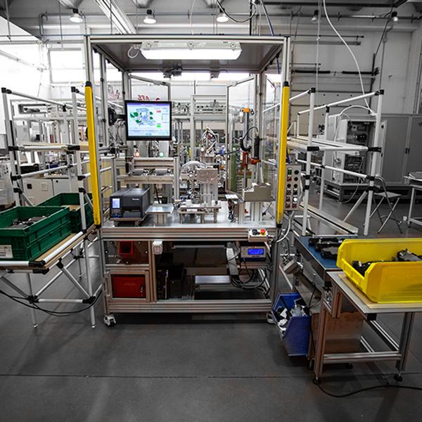 Semi-automatic bench for Mousse and Plate assembly on Bracket - ATS ...